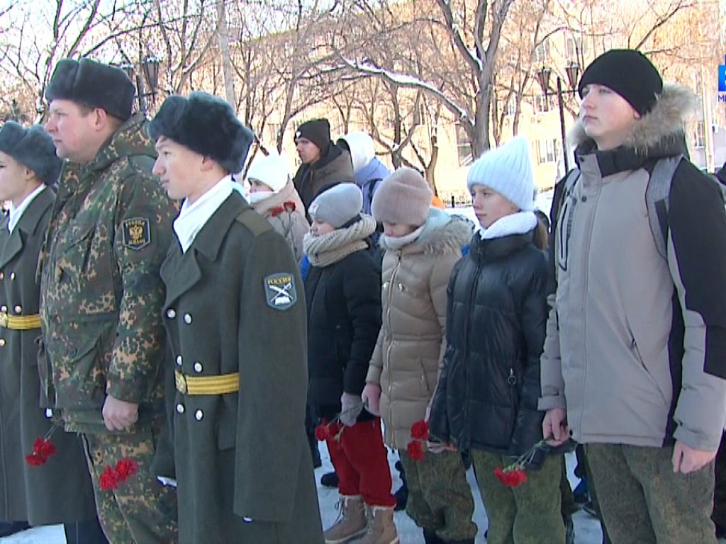 В Миассе отметили День Неизвестного Солдата
